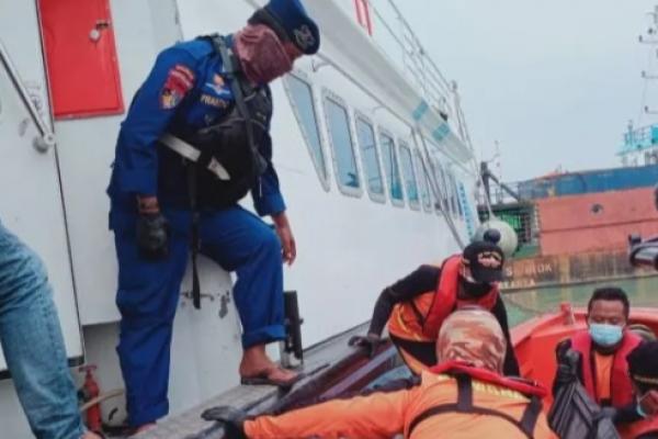 Diduga Bunuh Diri, Penumpang Kapal Ditemukan Tewas di Perairan Surabaya
