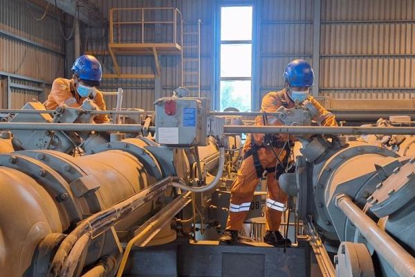 Tanpa Pemadaman, PLN Sukses Lakukan Pemeliharaan 2 Tahunan PMT GISTET 500KV