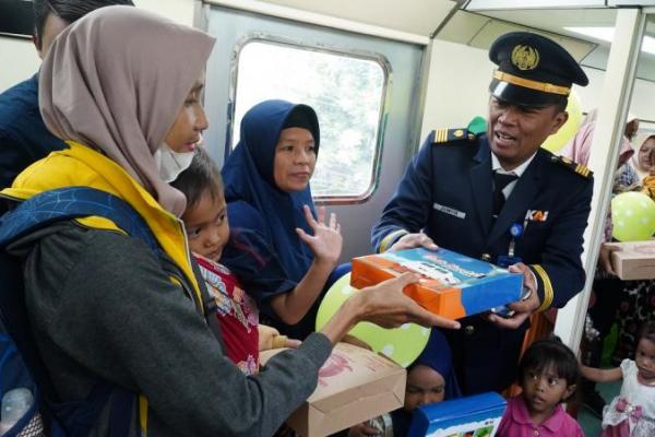 Hari Anak Nasional, KAI Daop 8 Surabaya Ajak Joyride Edukasi Wisata Balita Stunting